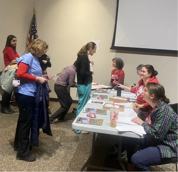 Maine Medical Center nurses overwhelmingly ratify three-year union ...